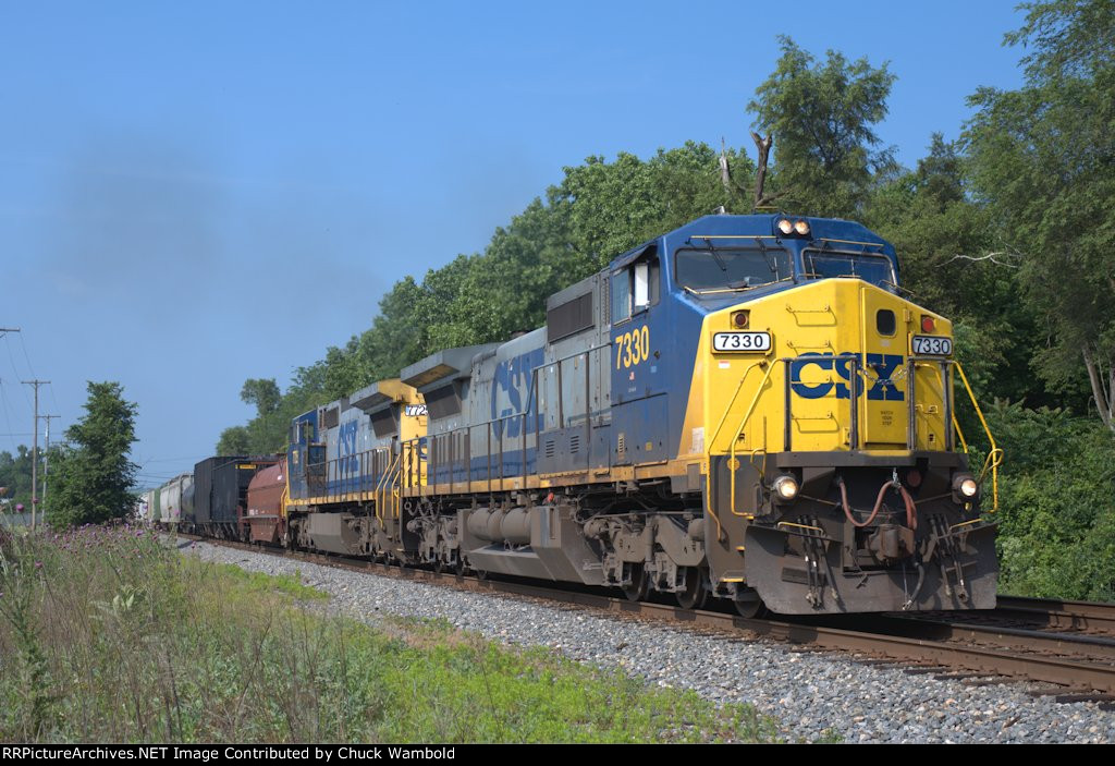 CSX 7330 Northbound